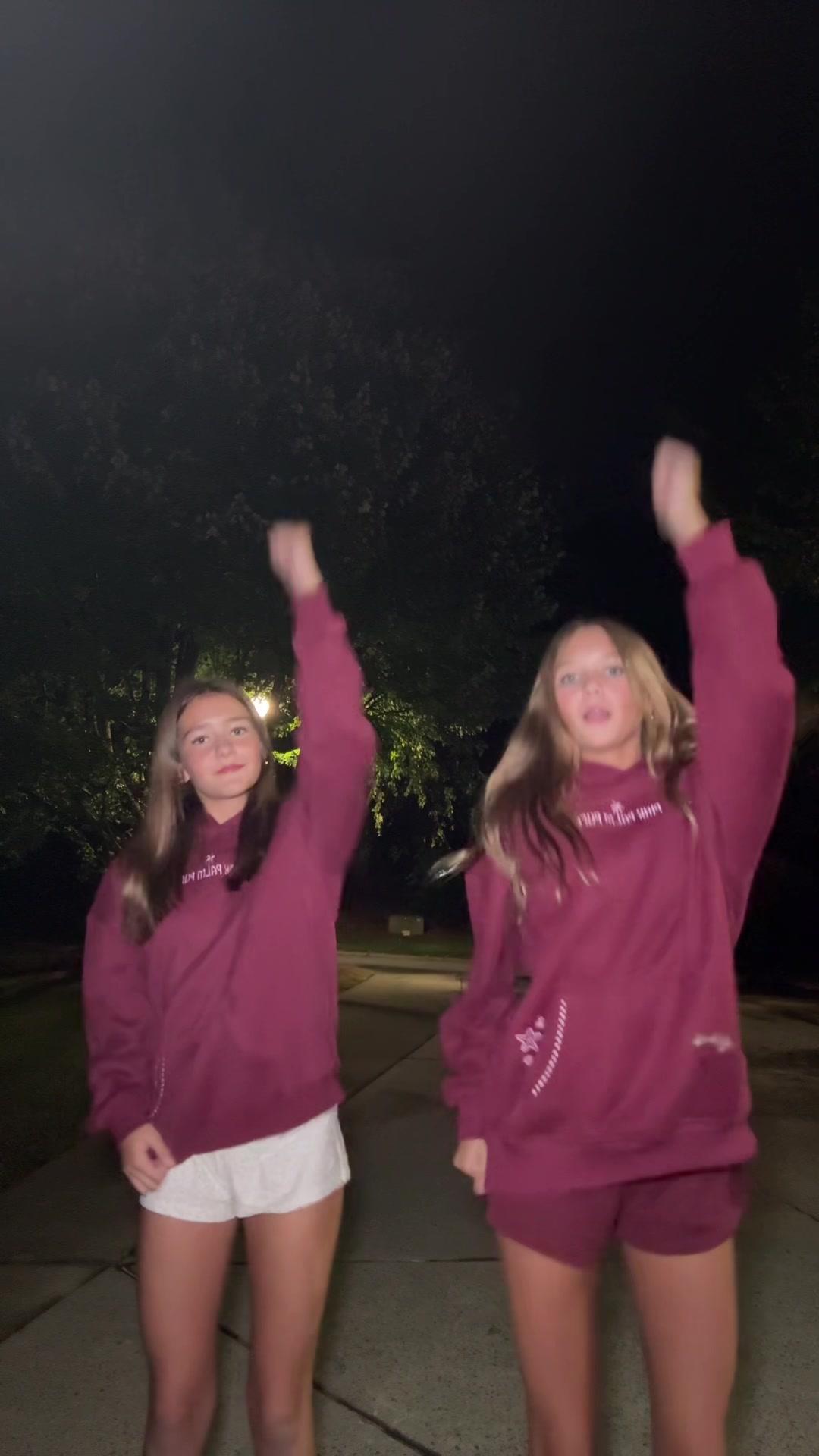 Sydney Raniszeski (@sydneyraniszeski) - Urlebird