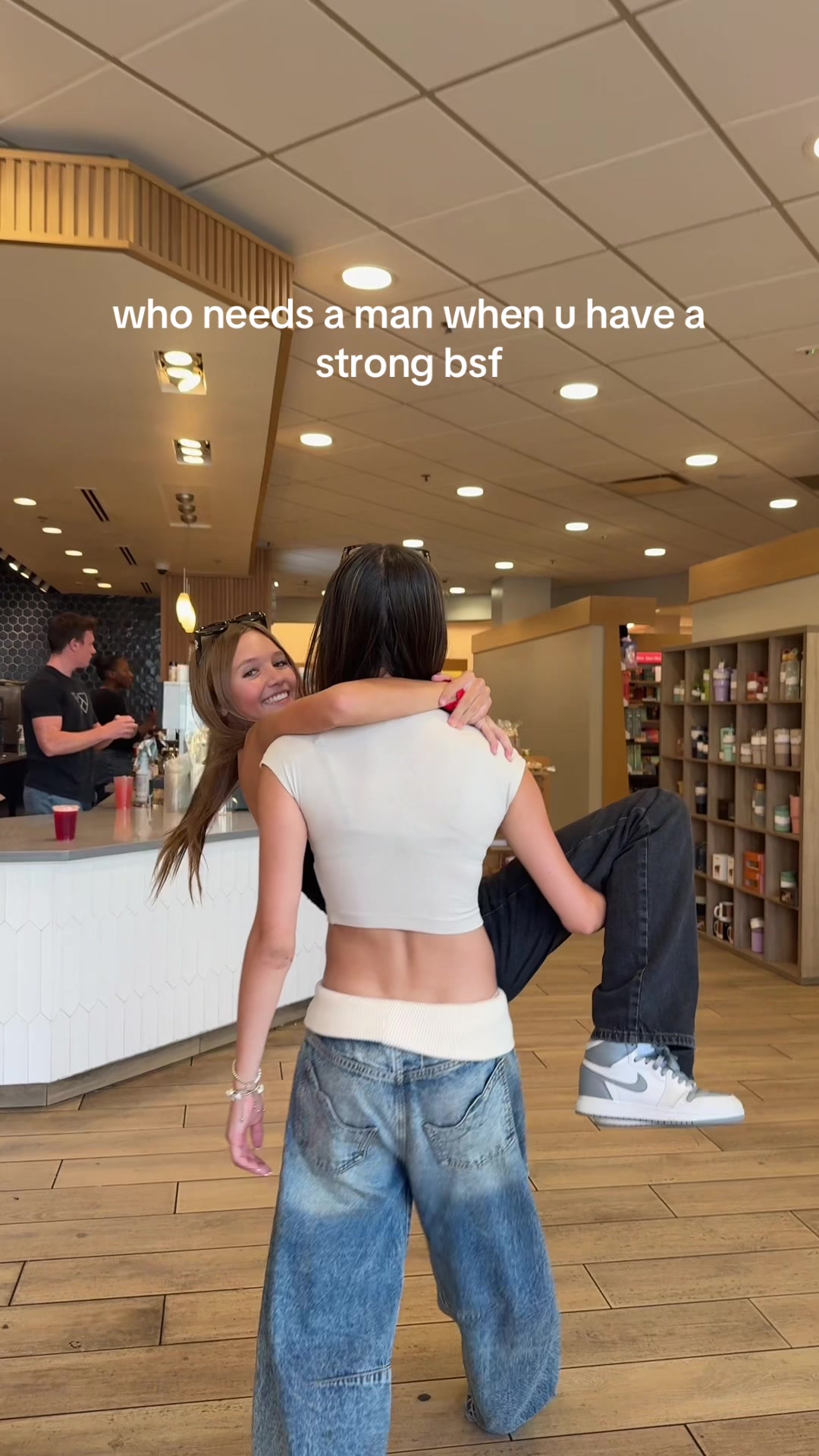 Sydney Raniszeski (@sydneyraniszeski) - Urlebird