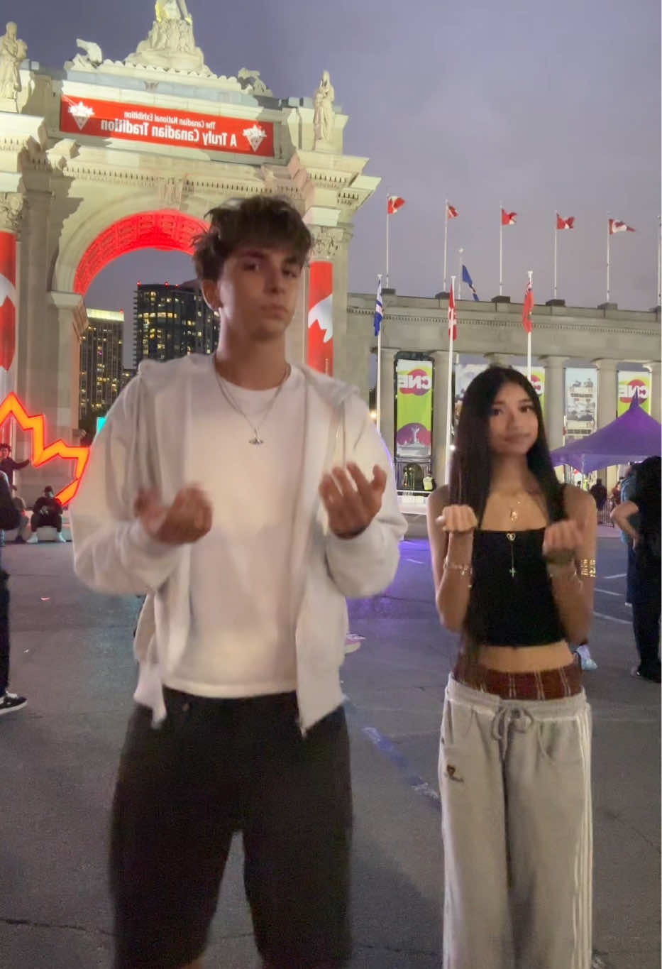 #FLUTTERSHY and #RAINBOWDASH || ib : @☆ | 𐔌 hachi ۶ৎ (@hachina)