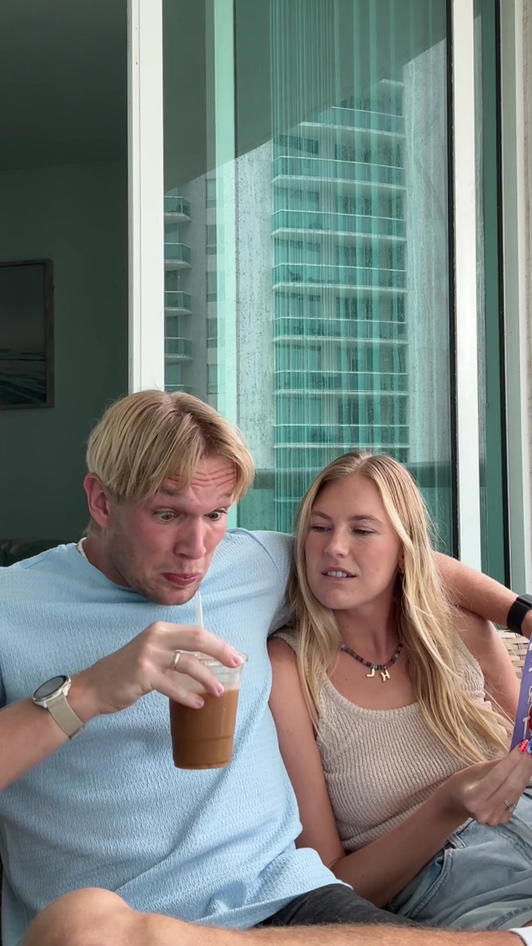 Hunna and Lib (@hunnaxlib) - Urlebird