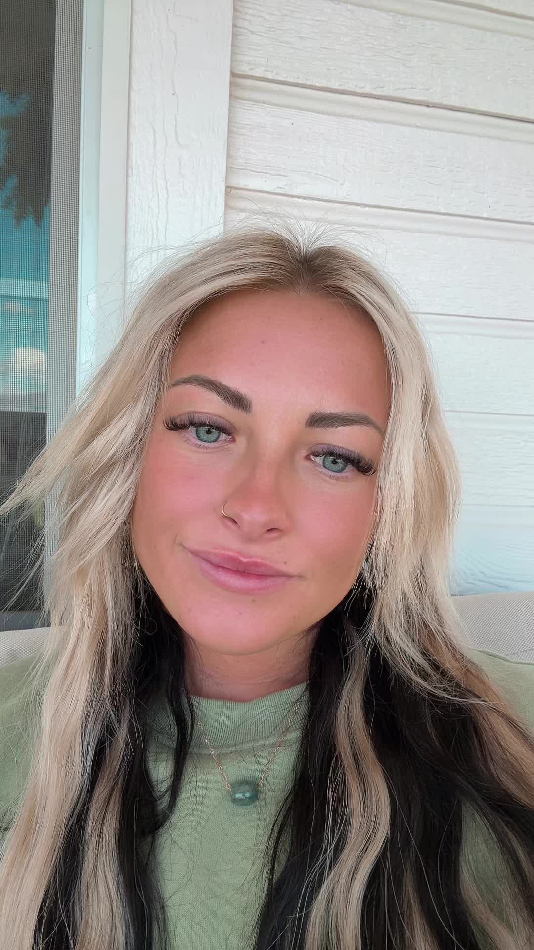 zonamaeee (@zonamaeee) - Urlebird