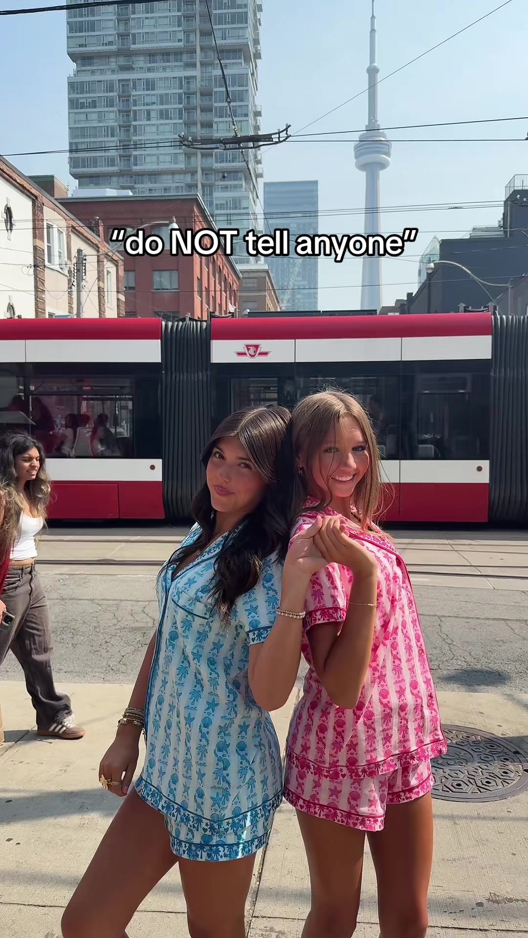 Sydney Raniszeski (@sydneyraniszeski) - Urlebird