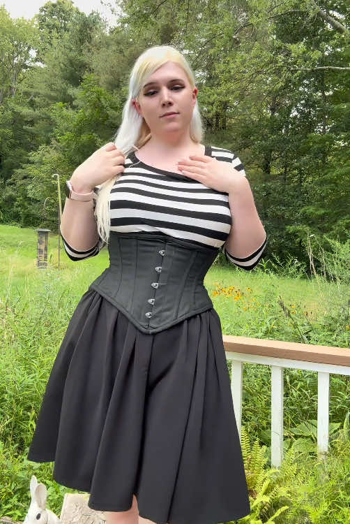 Amanda Rae (@realamandarae) - Urlebird