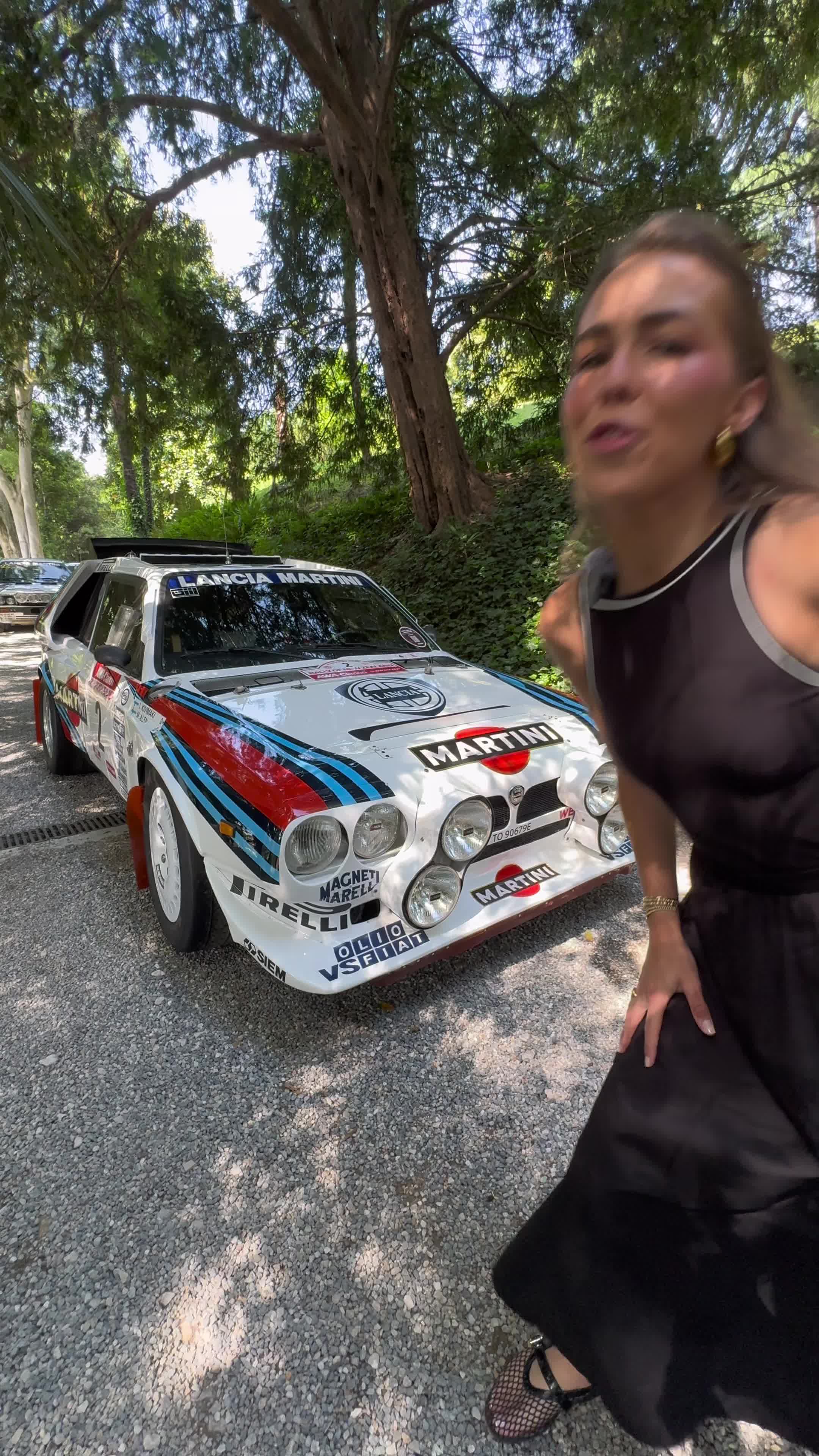 LauraB (@laurabtlrr) - Urlebird