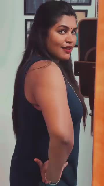 Reshma rechu (@reshma_cr7) - Urlebird
