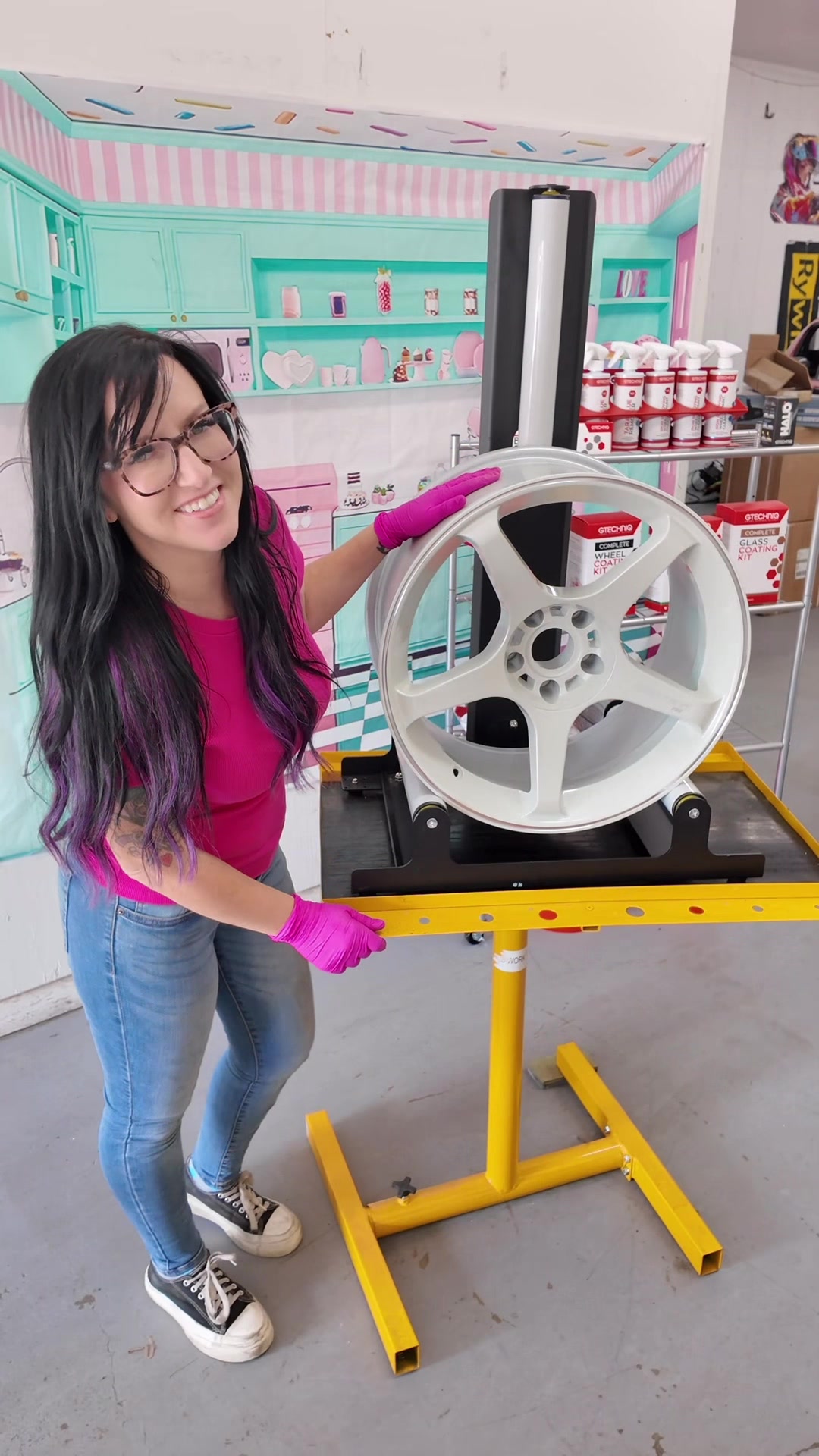 Sally McNulty (@teamsallyracing) - Urlebird