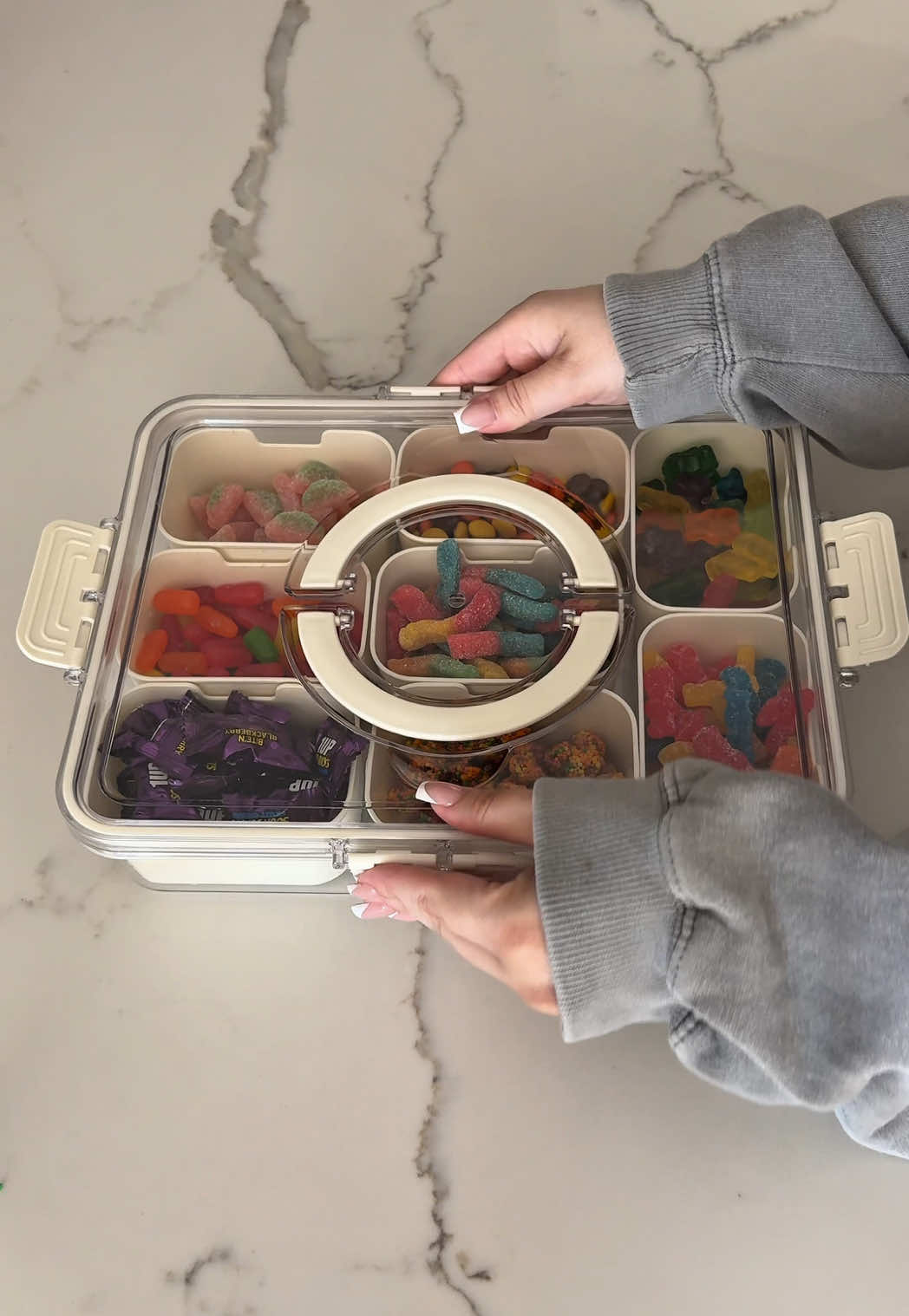 Kaelyn (@baeeelyn) - Urlebird