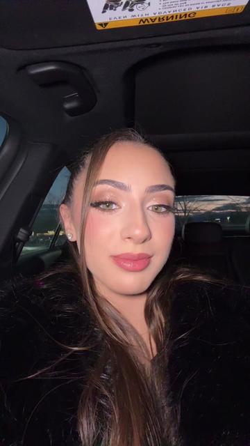 719 hearts, 10 shares, 21 | Maria Polychronis (@mariaebbbzzz)