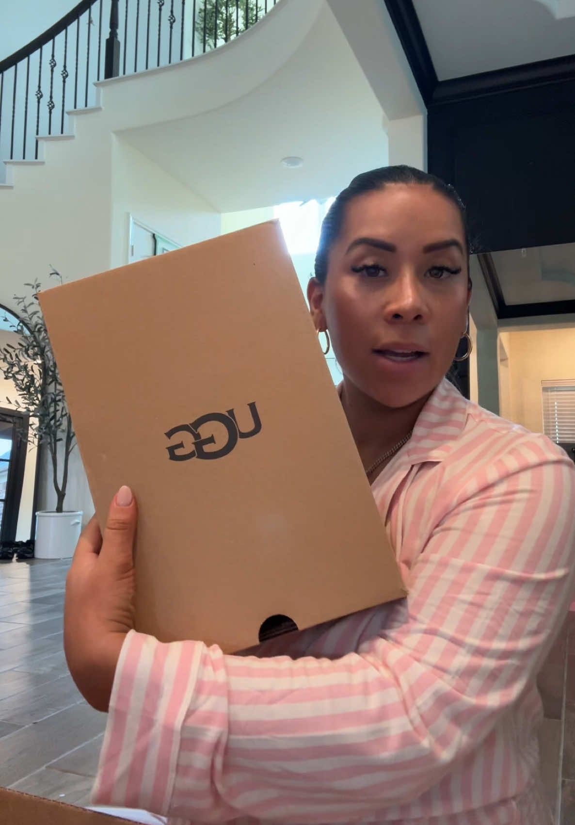 New cosplay just dropped!! Who should I | Taylor Gunner 💕 (@goinggunner)