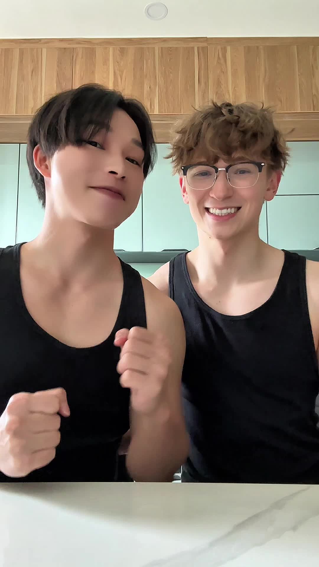 Joshy & Hai (@joshyandhai) - Urlebird