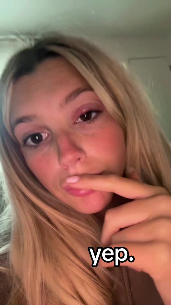 Emily Trapp (@emilytrappxo) - Urlebird