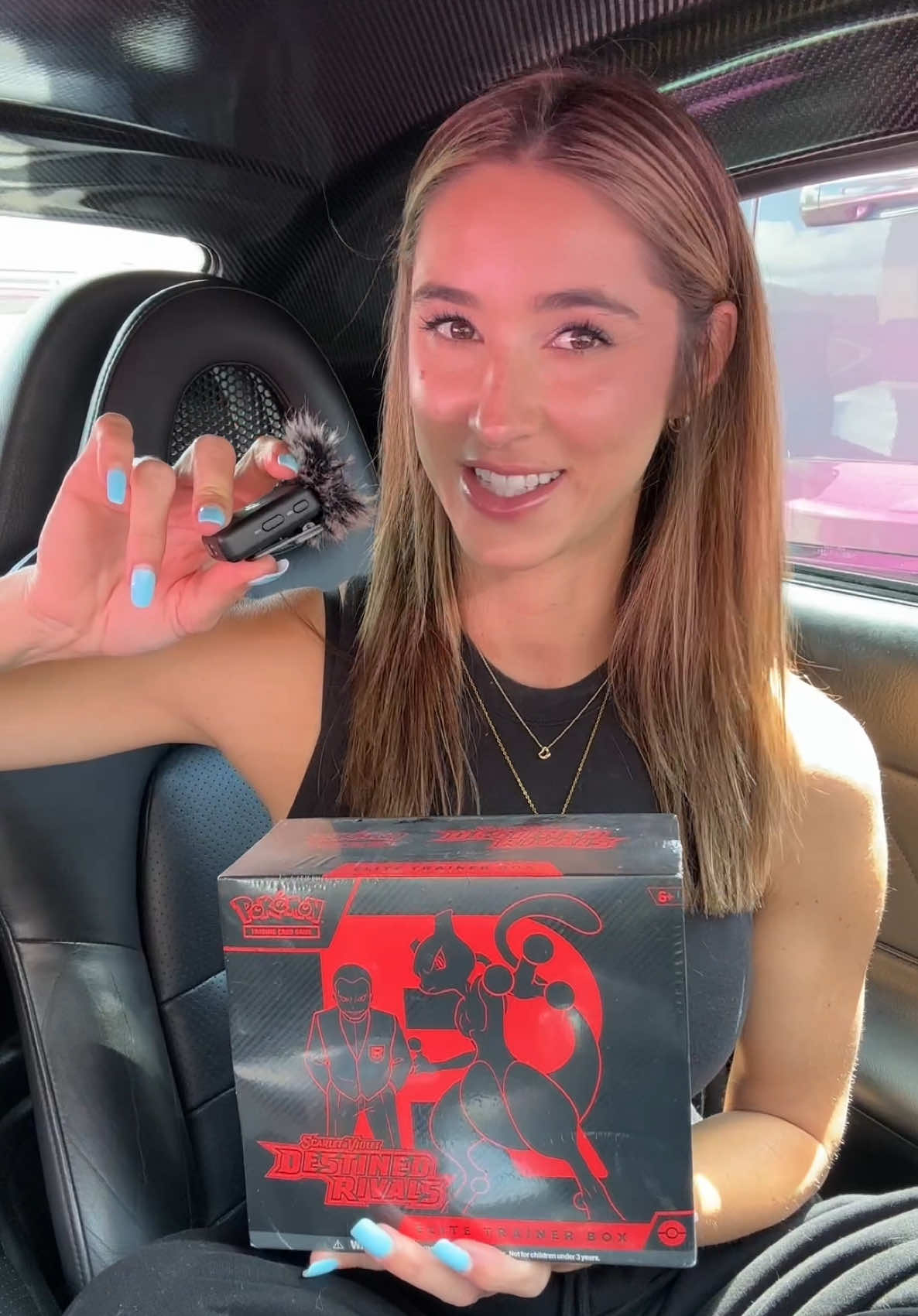 Looks can be deceiving 😳 #dwarfism | Leia Little 🎀 (@leialittle)