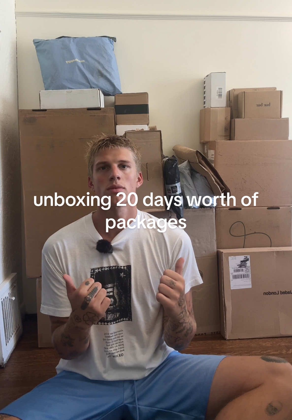 FLOATING ELEMENTS in Canva ☁⛵ | Diana Muñoz | Canva Expert (@dianamunoztv)