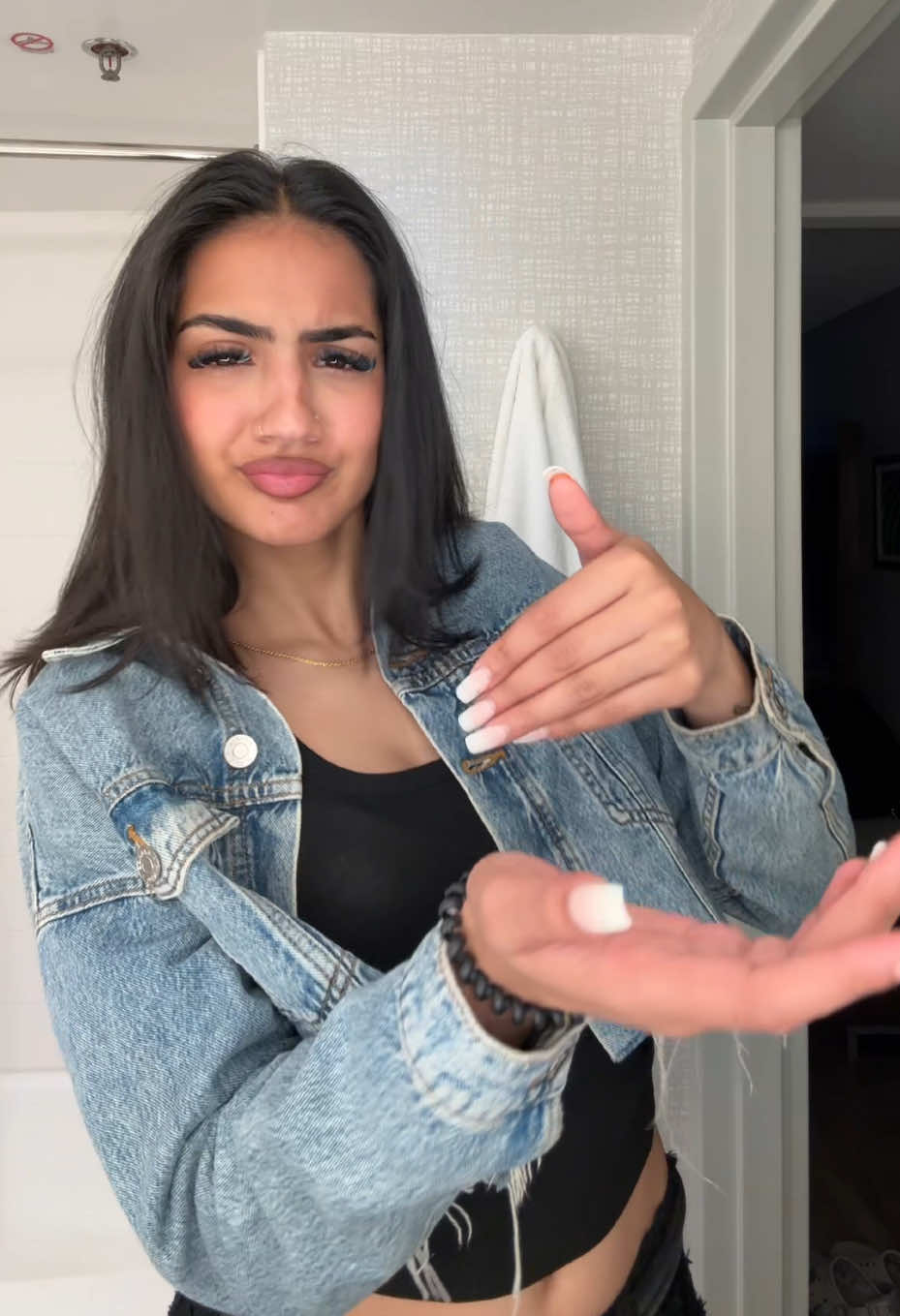 【クロちゃんお宅訪問】まさかの扱いに若林アナ絶句！？😫 #若林有子 #浦野 | TBS【ガメガメ。】チャンネル公式 (@esports_labo)