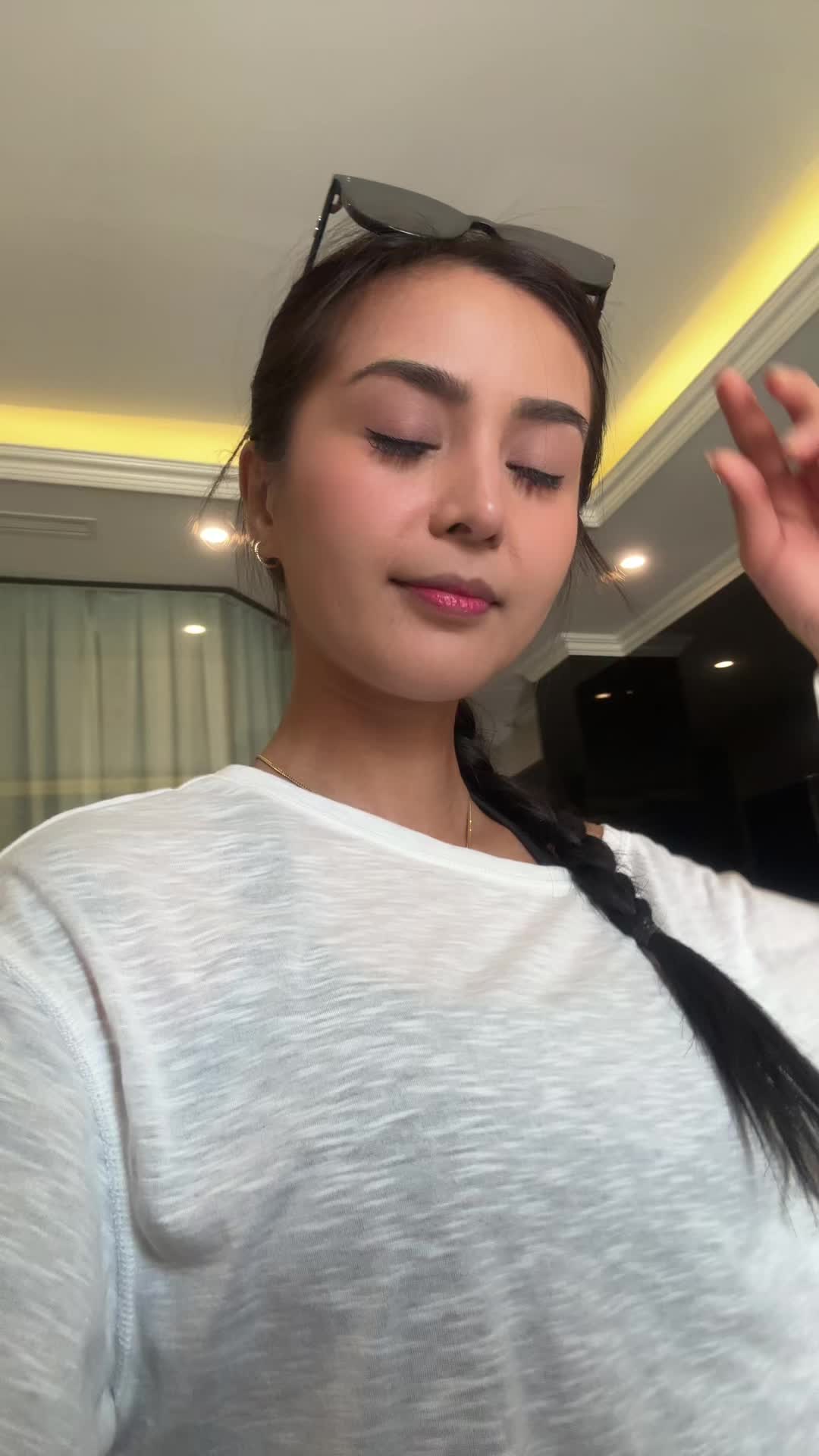 Jenn Rosa (@jennrosa01) - Urlebird