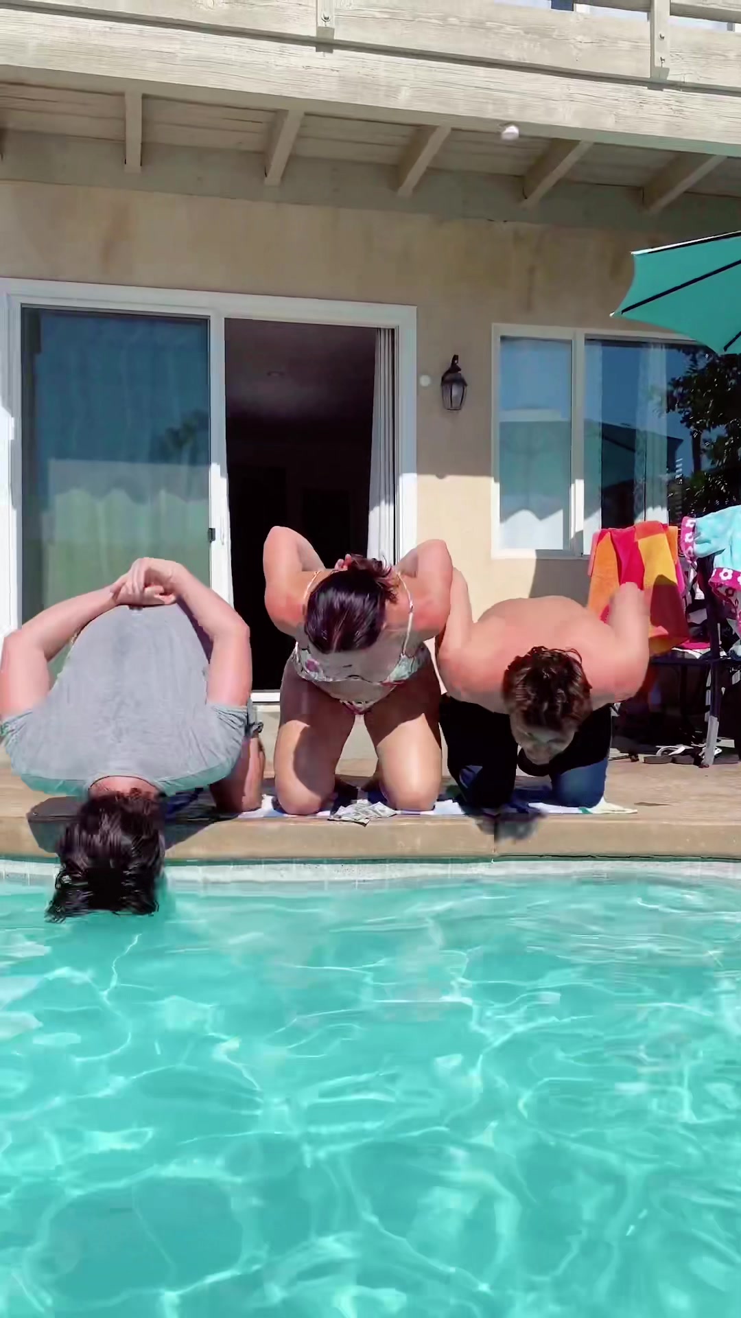 Score one for the ladies | Rae & Jake (@raeandjake)