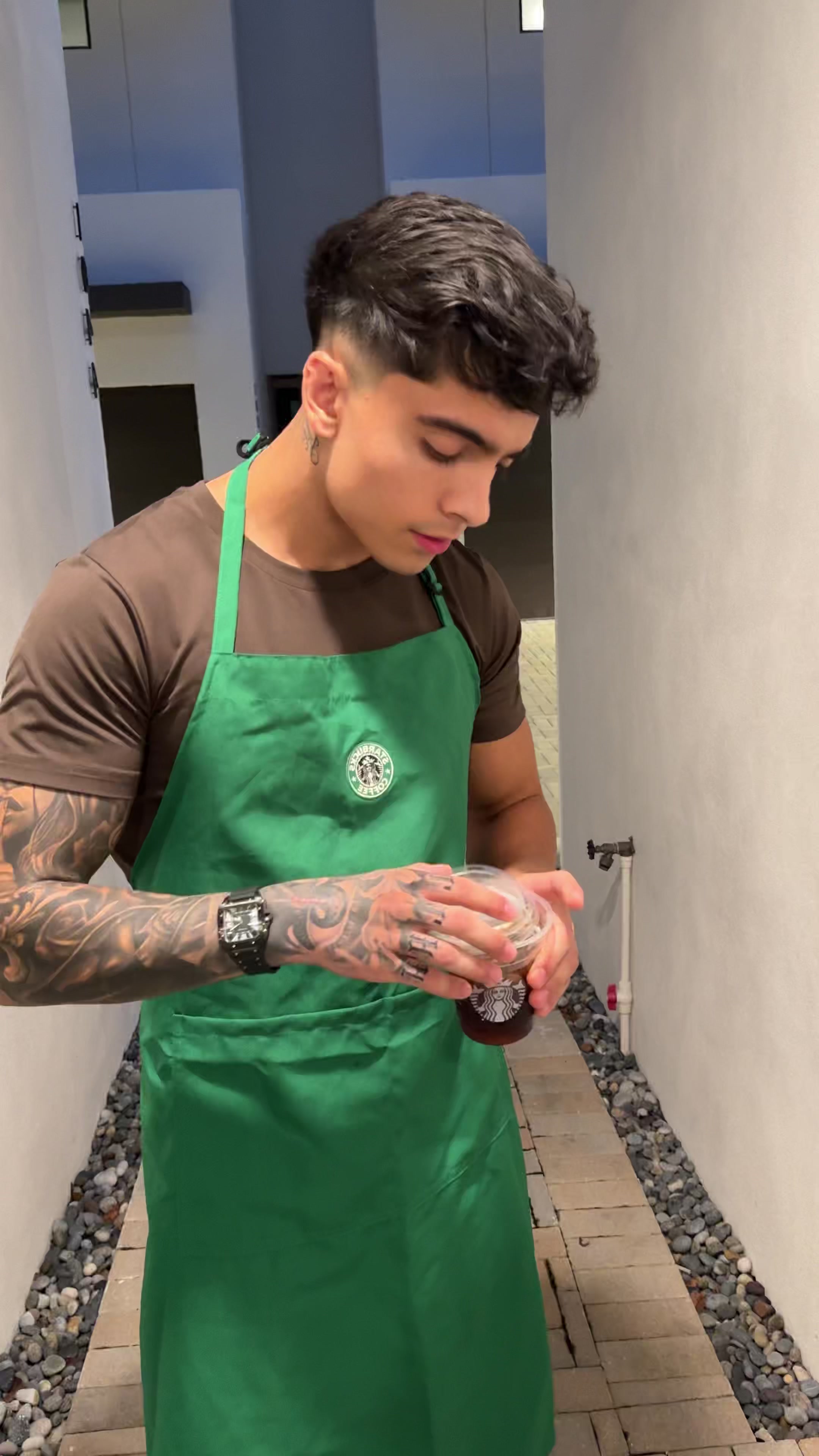 Malik (@itsmalikross) - Urlebird