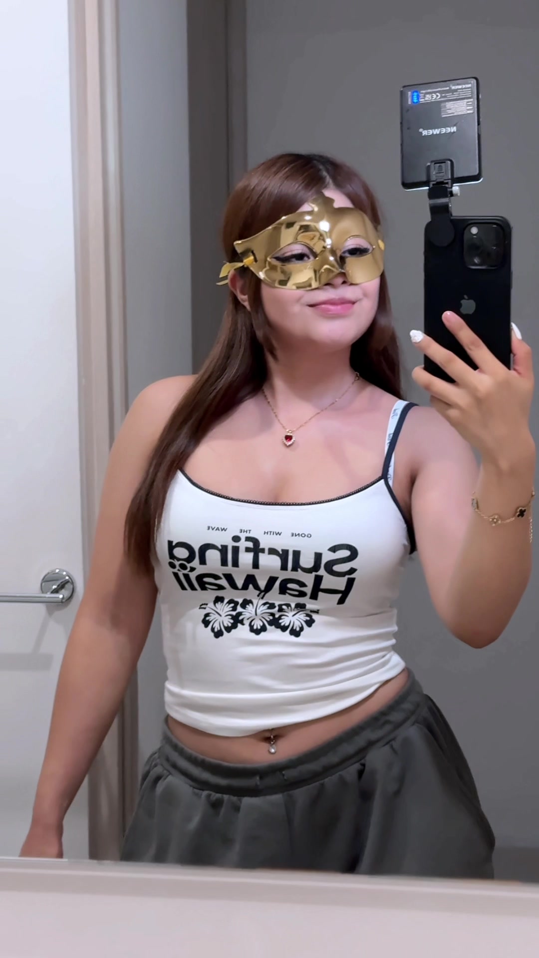 Ashley loo (@ashleyloomx) - Urlebird