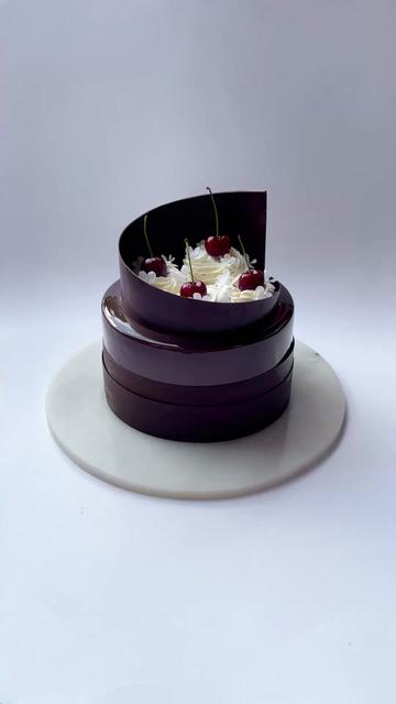 Black Forest Entremet Cake 🍒 Find the | Louise Lindberg (@louiselindberg_)