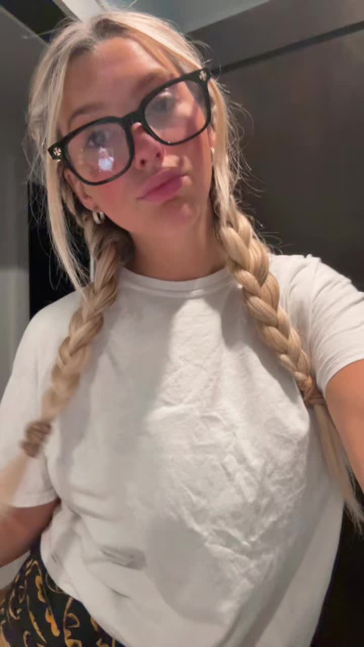 Emily Trapp (@emilytrappxo) - Urlebird