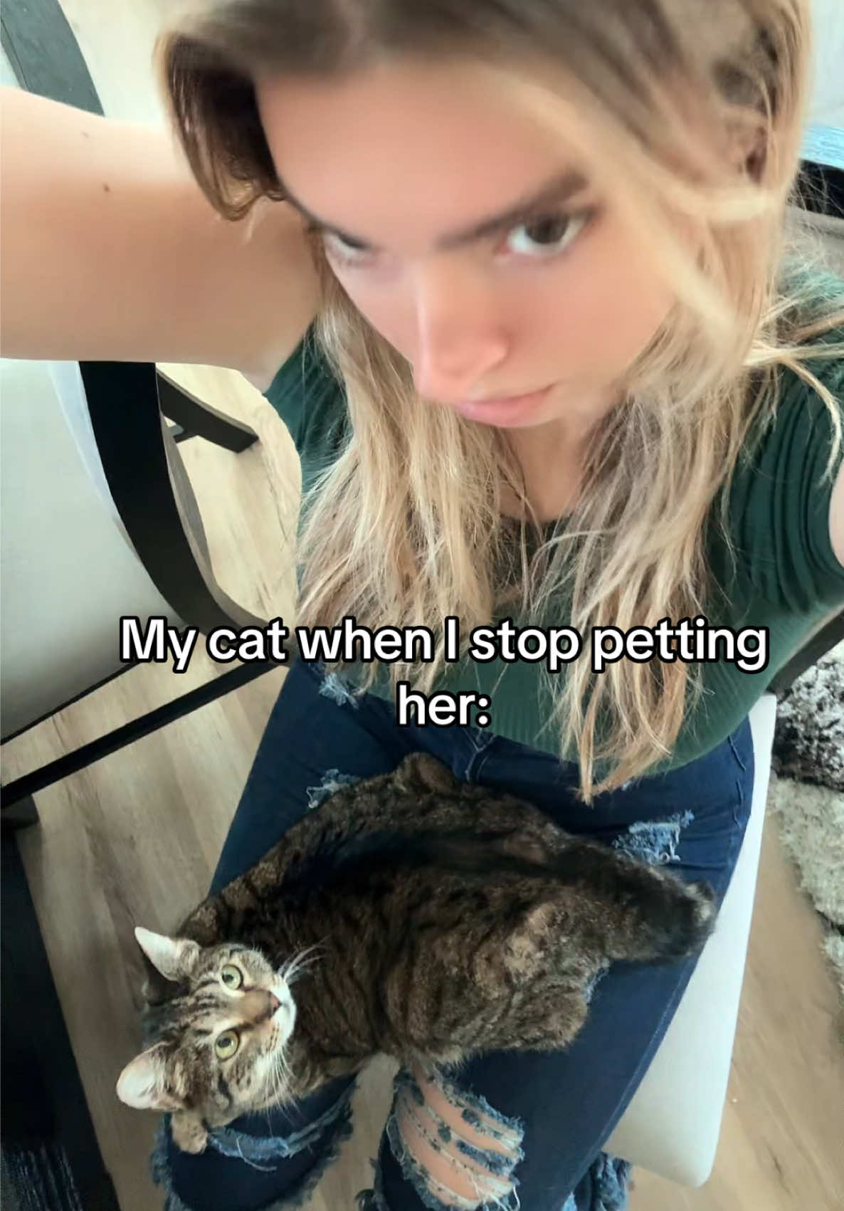 Carley (@carleycakeee) - Urlebird