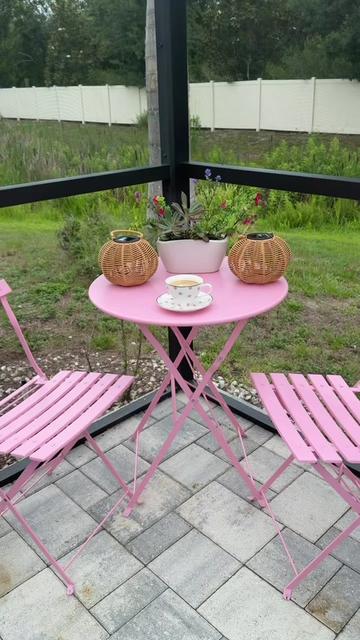Outdoor spring decor ideas 💡 | thealonsofam (@thealonsofam)
