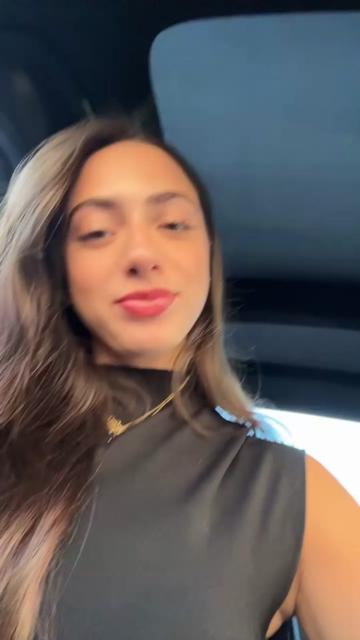 Me being cringey | Maria Polychronis (@mariaebbbzzz)