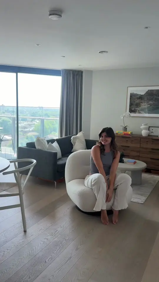 Elle Edwards (@livefitelle) - Urlebird