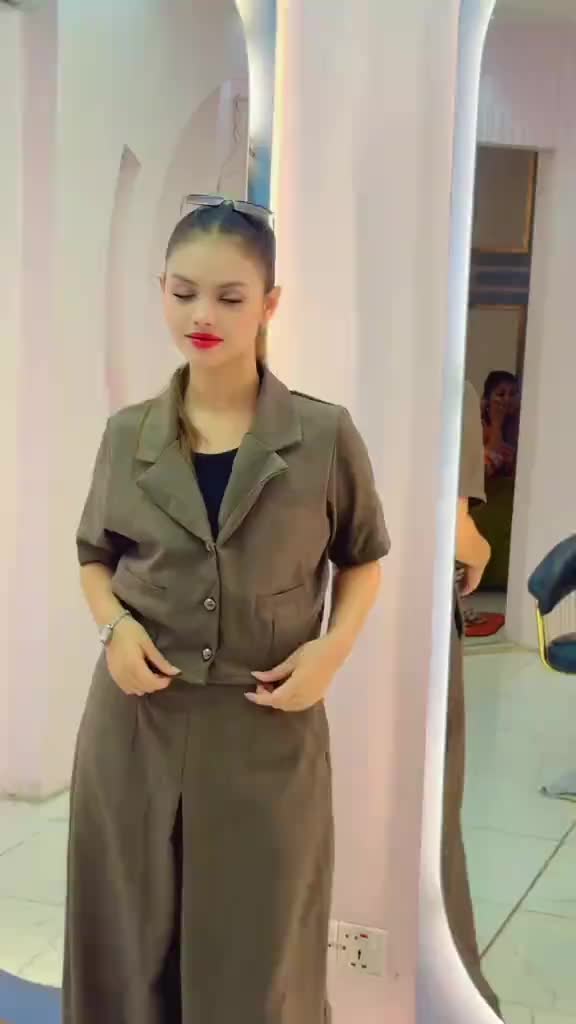 Disha Moni (@disha.moni18) - Urlebird