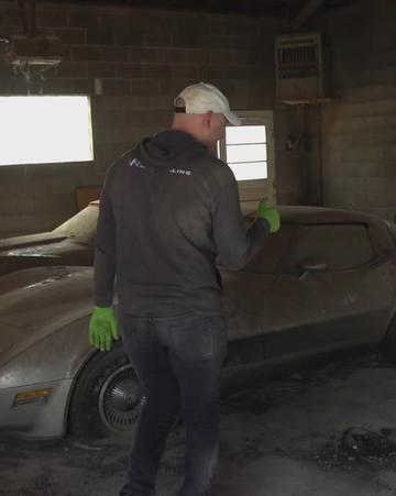 33 Original Miles Corvette First Wash | WD Detailing (@wddetailing)