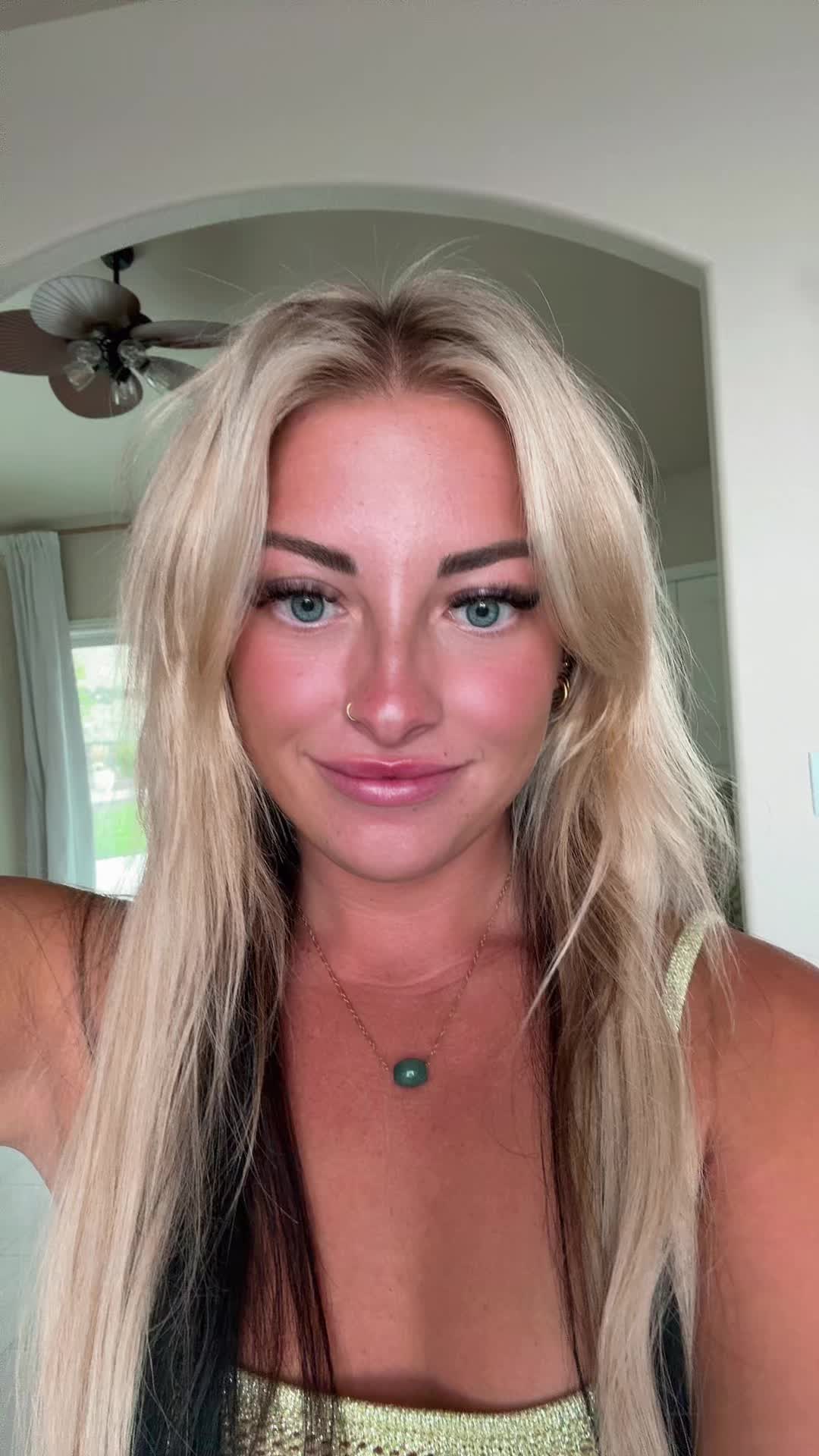 zonamaeee (@zonamaeee) - Urlebird