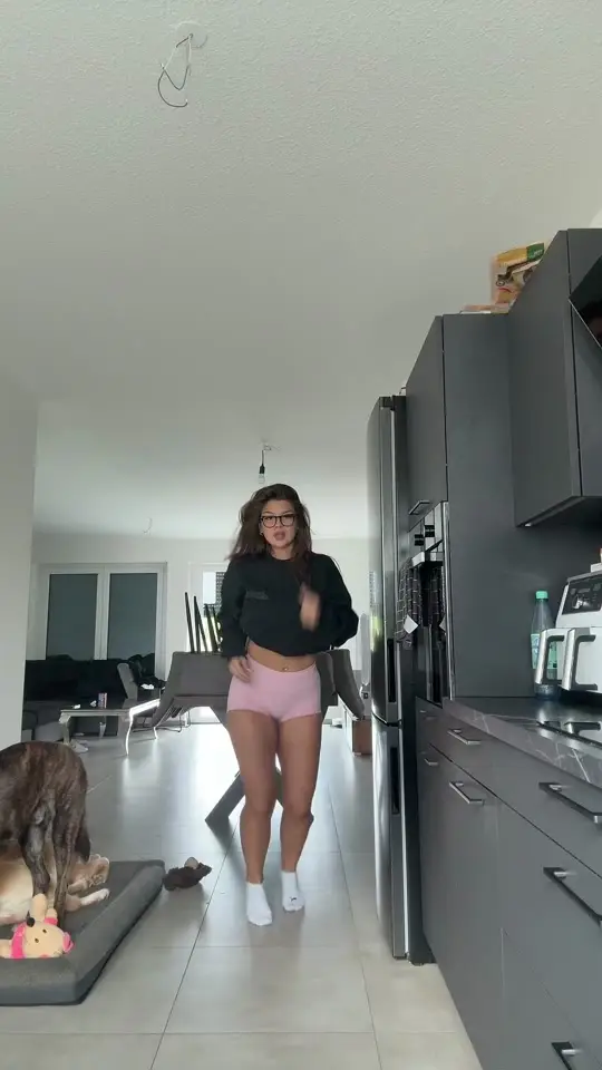 Xenia 🩵 (@xeniahelenaa) - Urlebird