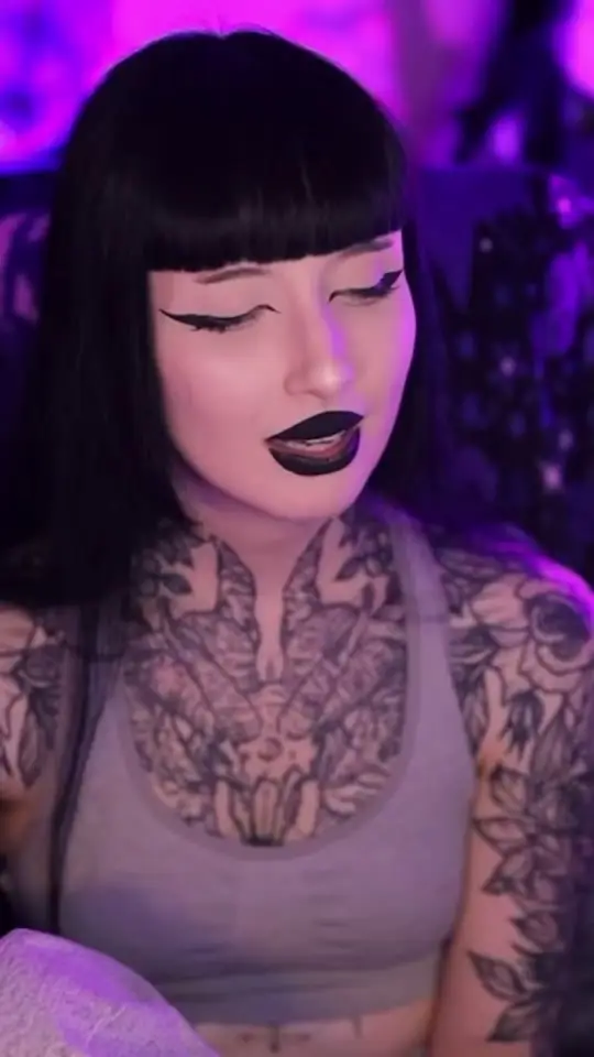 Raven_AlternativeClips (@raven_alternative) - Urlebird