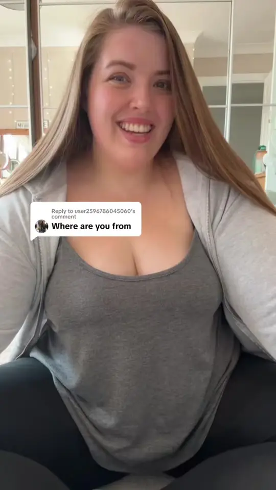 𝒜𝓂𝒷𝑒𝓇 𝐿𝑜𝓊𝒾𝓈𝑒 (@amberhunbun) - Urlebird