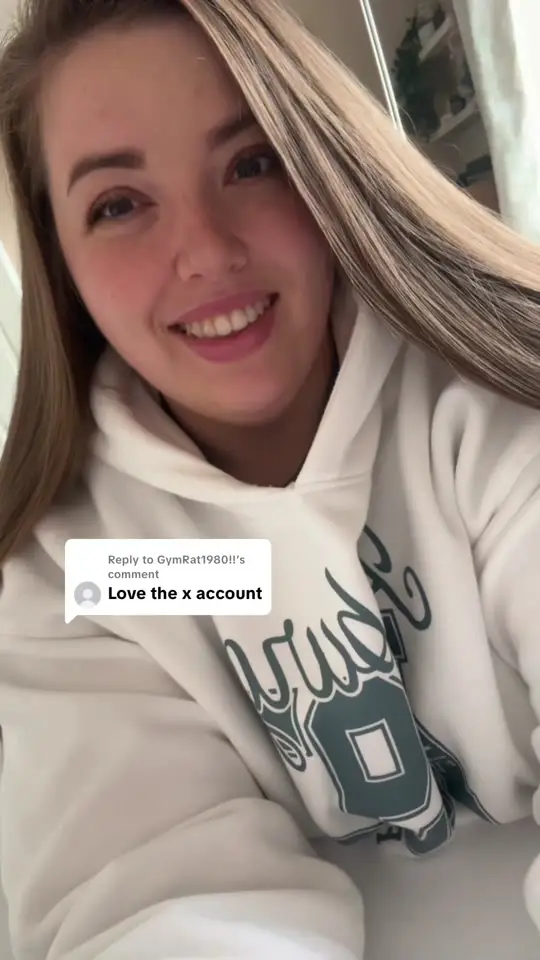 𝒜𝓂𝒷𝑒𝓇 𝐿𝑜𝓊𝒾𝓈𝑒 (@amberhunbun) - Urlebird