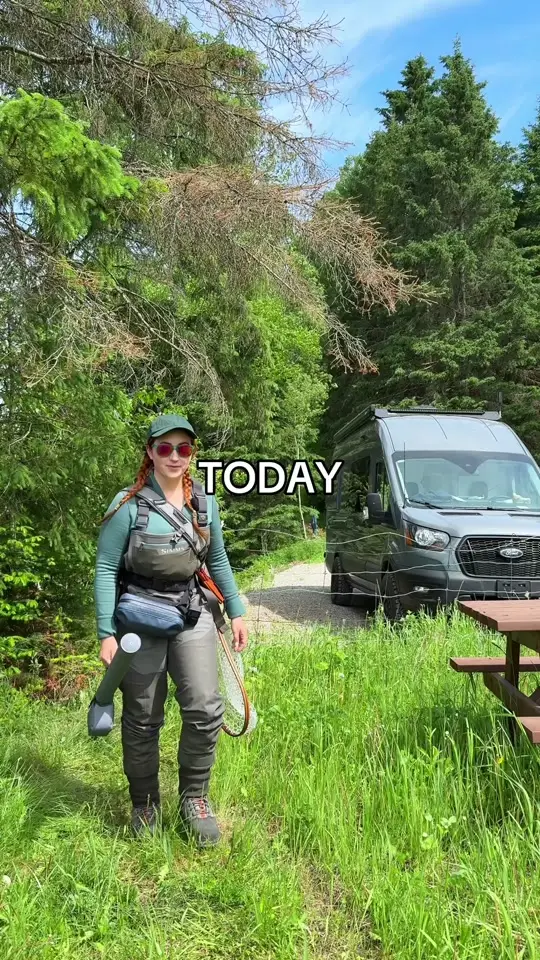 Isla Moon | Adventures 🇨🇦 (@isla.moonadventures) - Urlebird