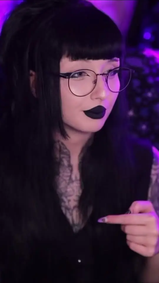 Raven_AlternativeClips (@raven_alternative) - Urlebird