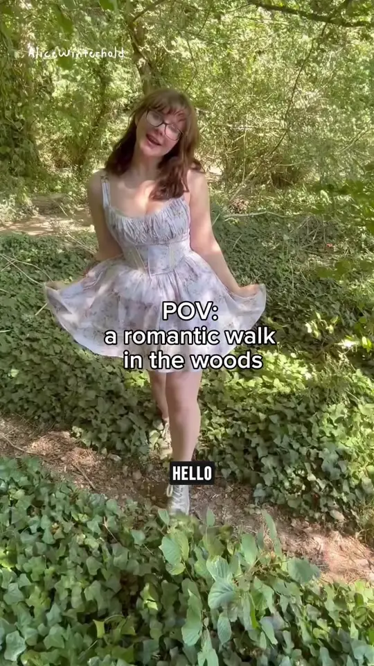 Alice Winterhold (@alicedoeswonderland) - Urlebird