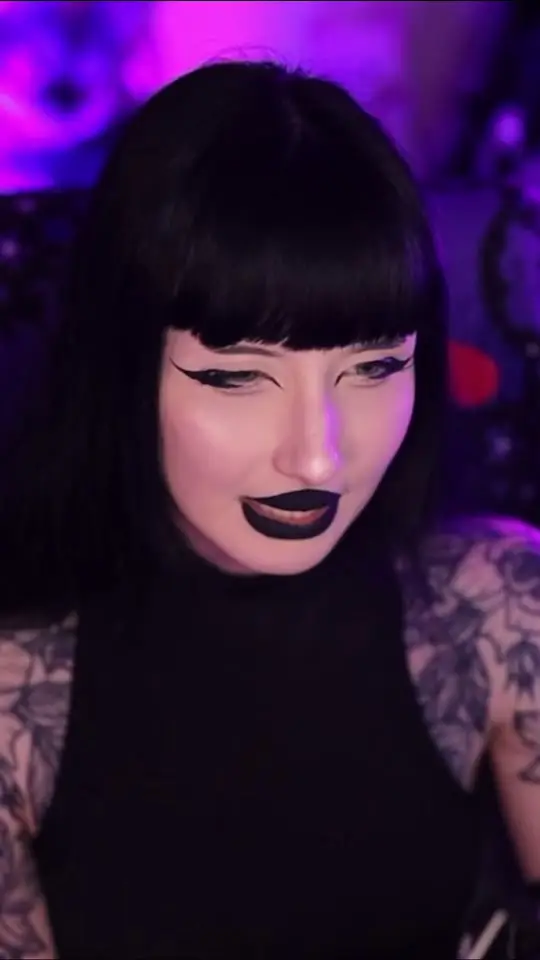 Raven_AlternativeClips (@raven_alternative) - Urlebird