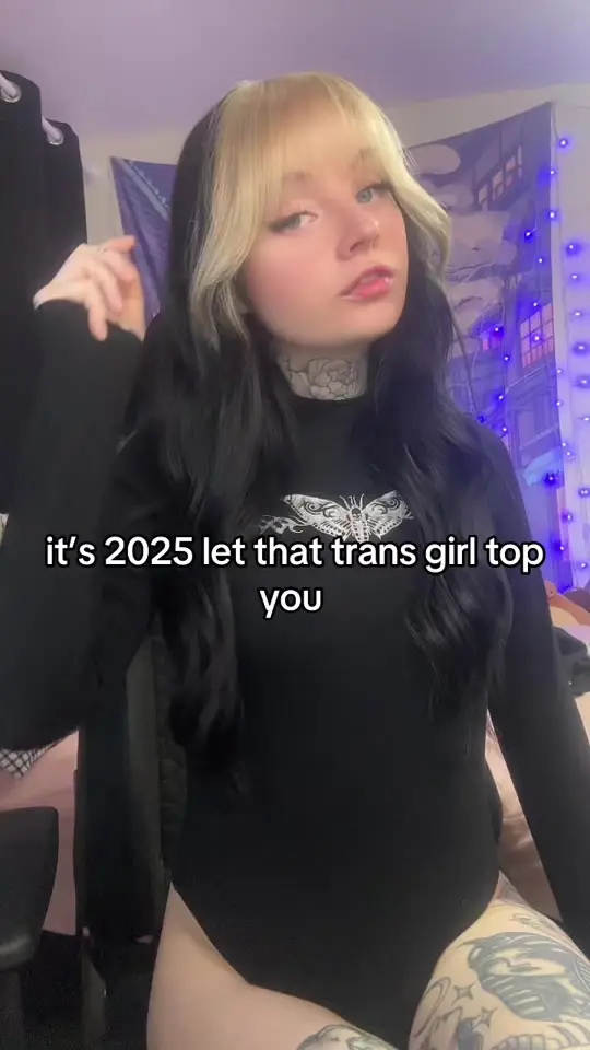 emilypiexo (@emilypiexo) - Urlebird