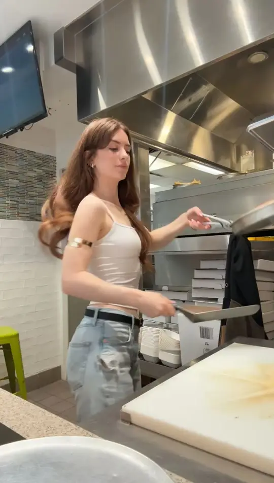 Giulia Bruno (@giuliapizza) - Urlebird