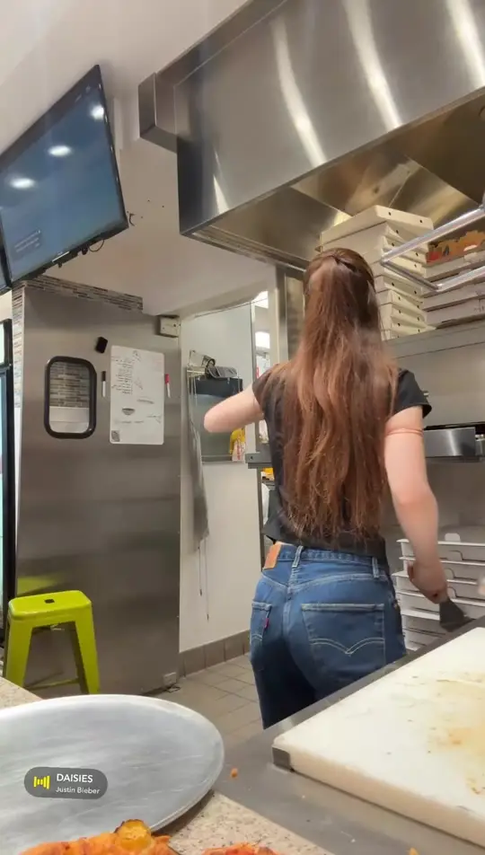 Giulia Bruno (@giuliapizza) - Urlebird