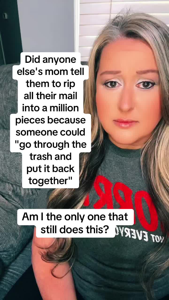 MINDI NICOLE (@mindinicole26) - Urlebird