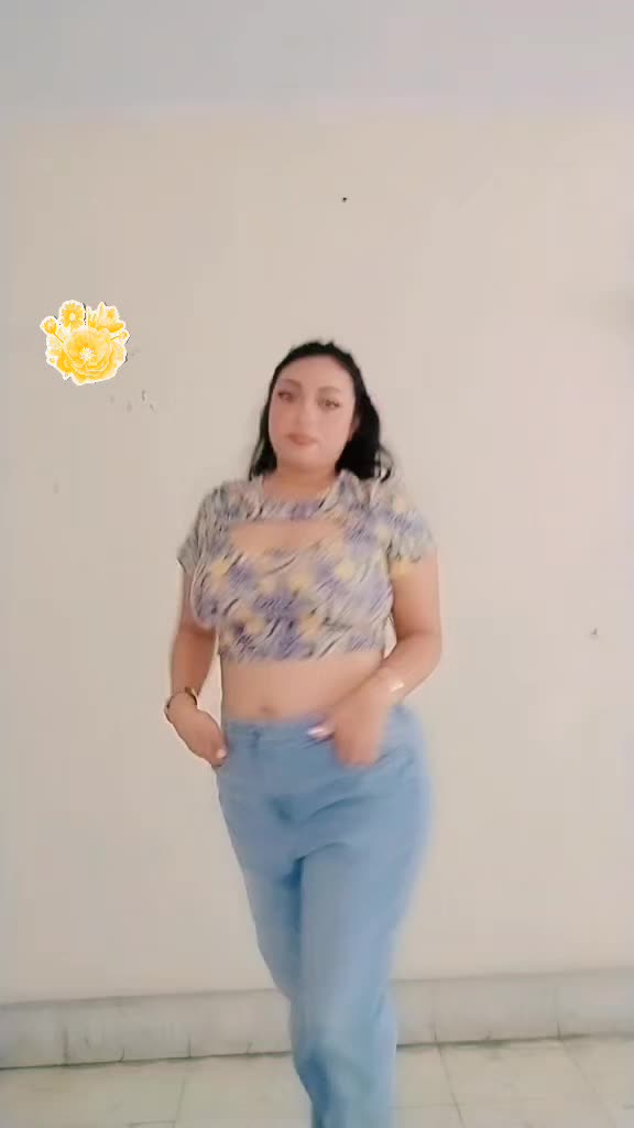 Miss Ary (@miss_ary24) - Urlebird