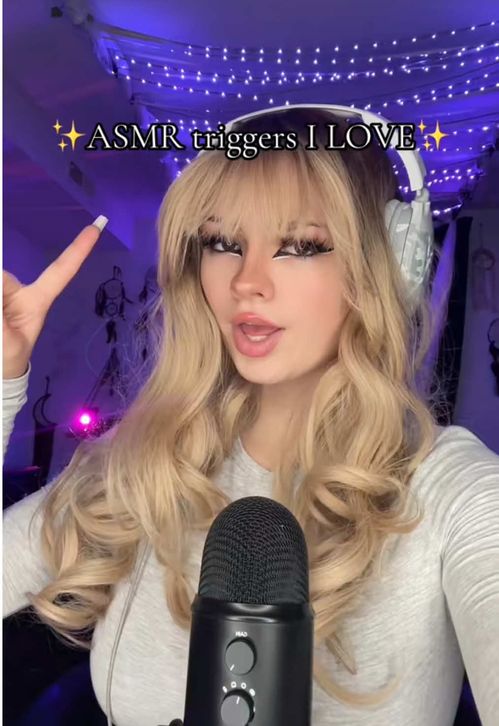runamoonasmr (@runamoonasmr) - Urlebird