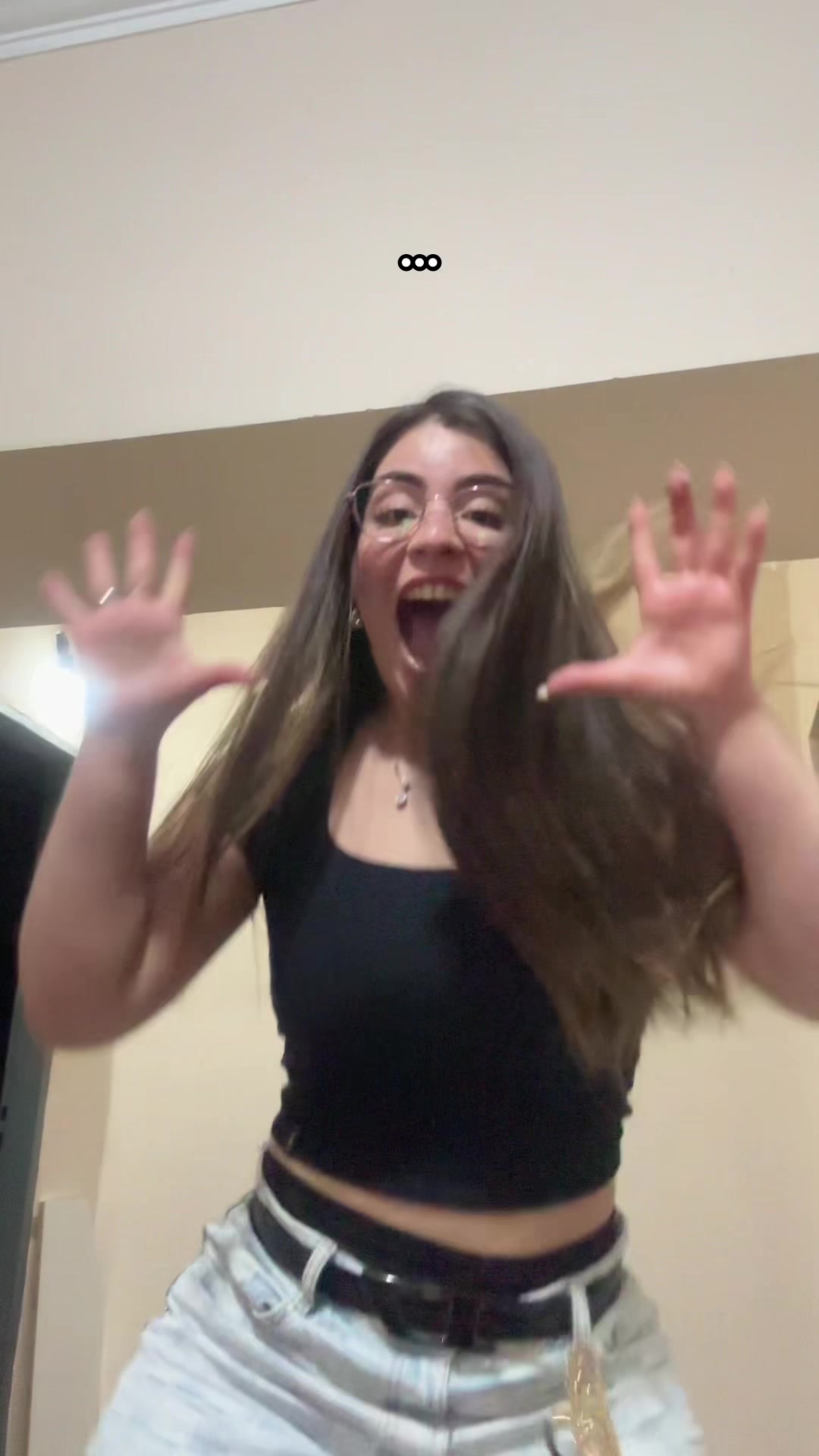 Nahii🌷 (@nahii_caceres) - Urlebird