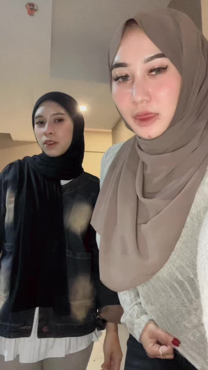 si monica (@monicaprhm) - Urlebird