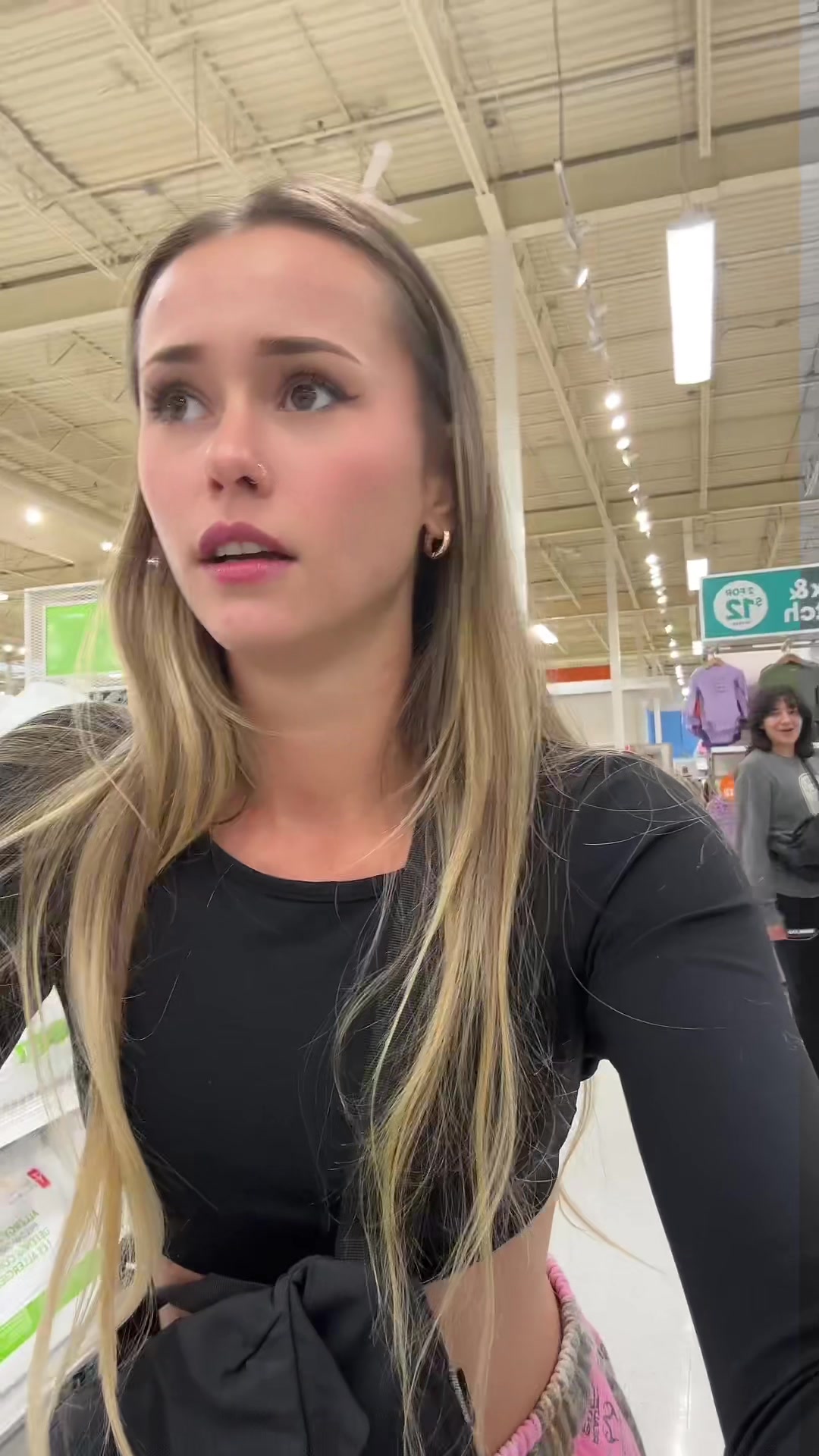 La animación de Illuxxxtrandy “upper | illuxxxtrandy_official ...