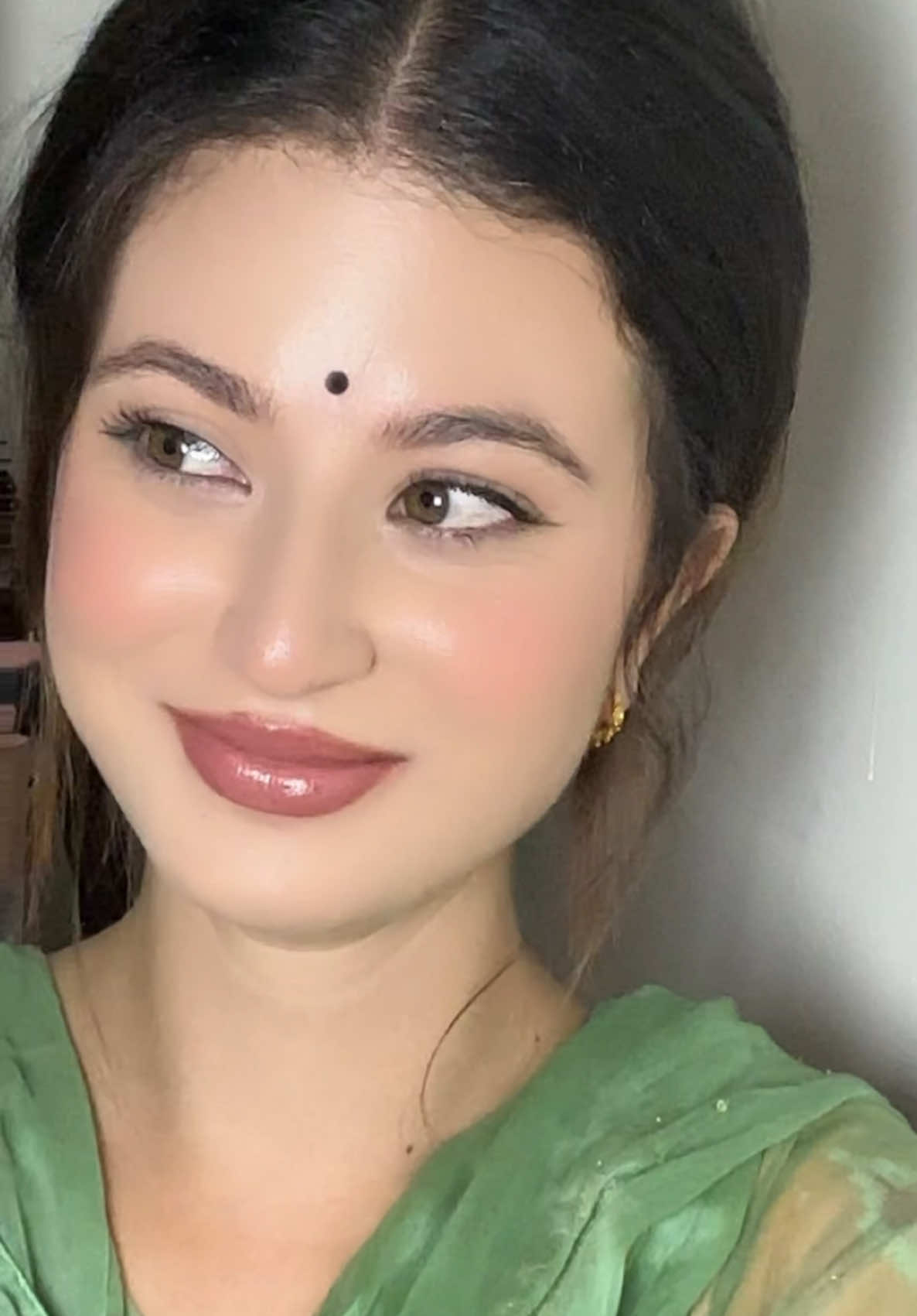 Sris (@sris_dh) - Urlebird