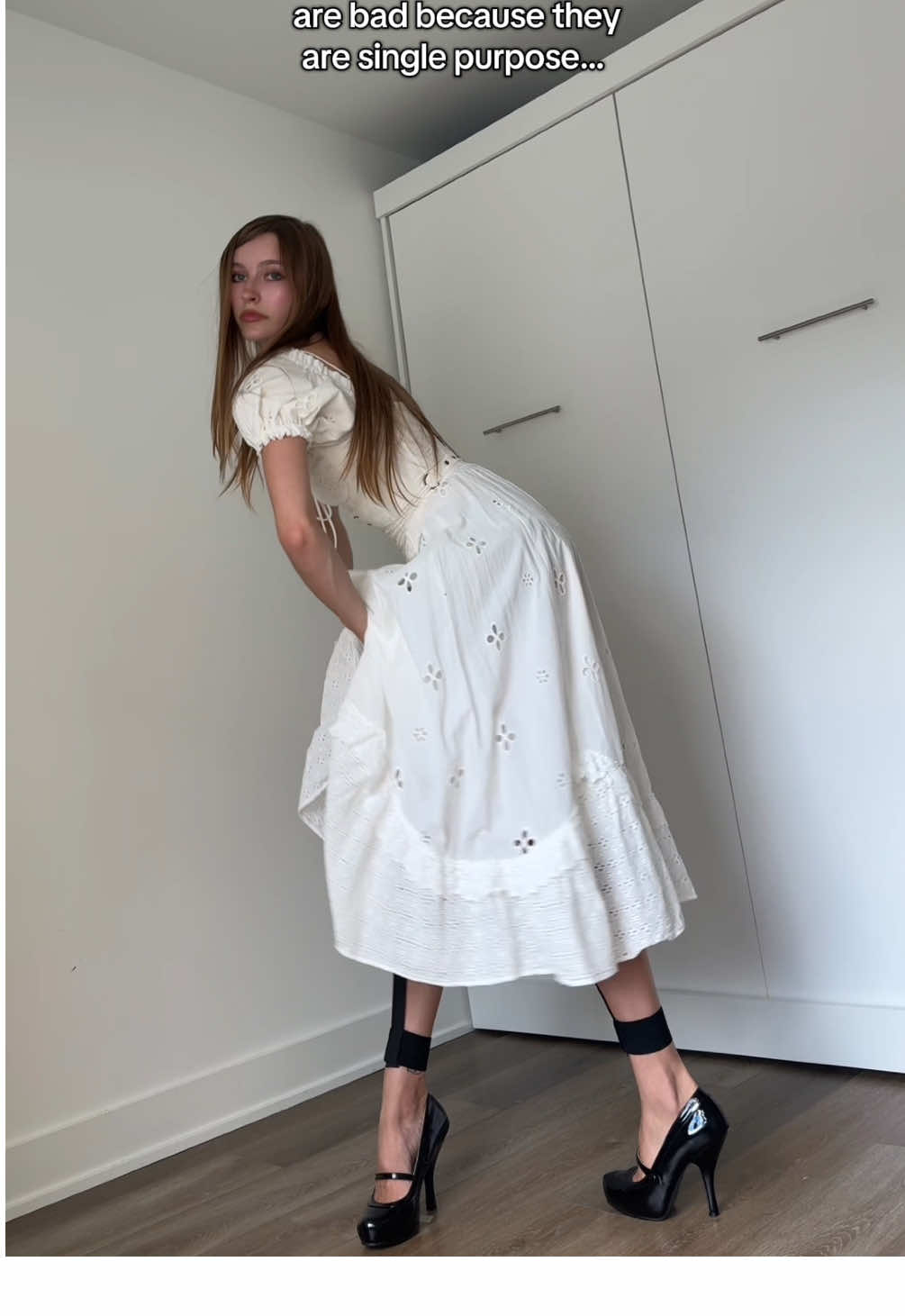 Ava Bella (@realavabella) - Urlebird